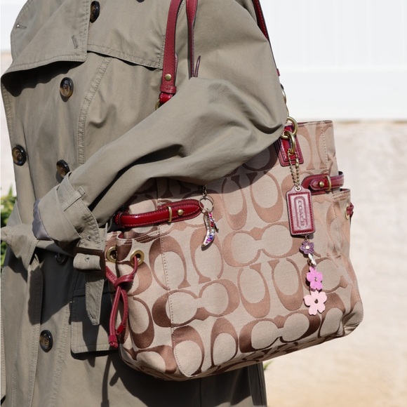 Coach | Bags | Coach Colette Brown Signature Canvas 2373m Large ...